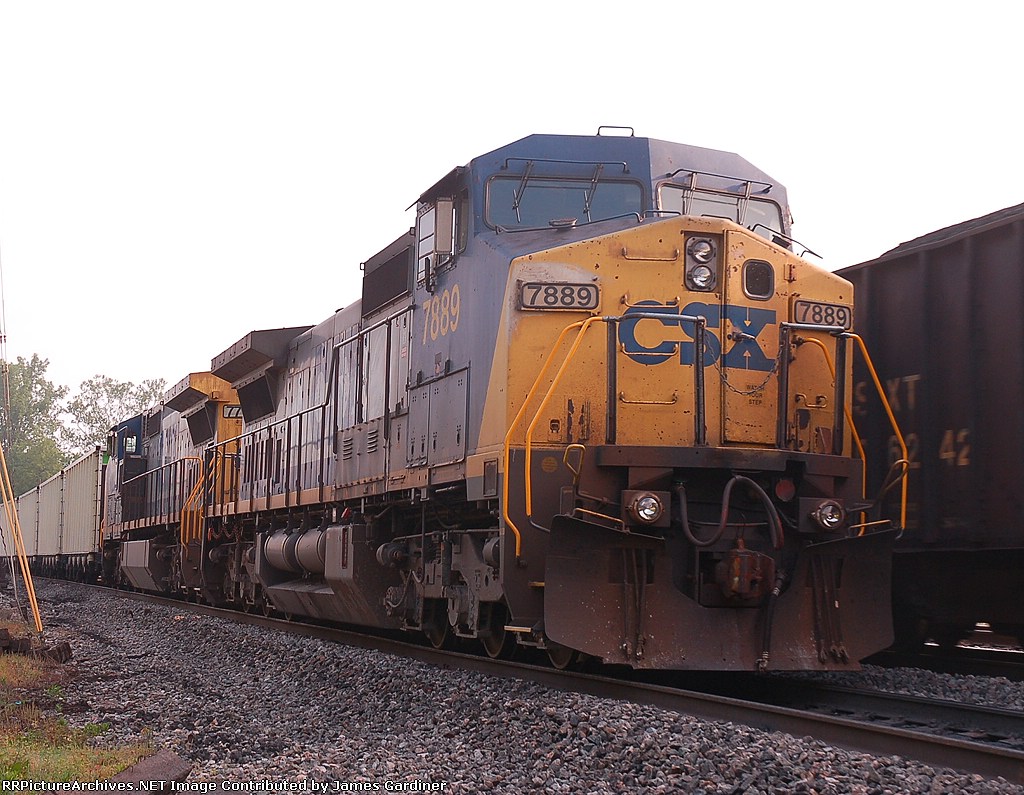 CSXT 7889